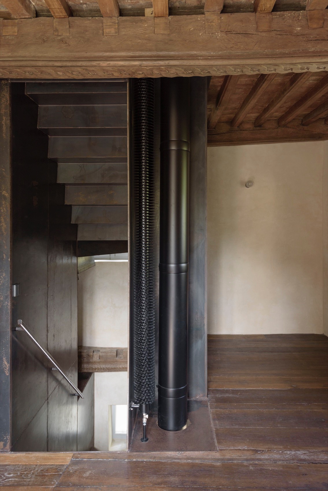 ower ower lodge in listed tower by 2001 TBSI & Elementar - 谷德设计网