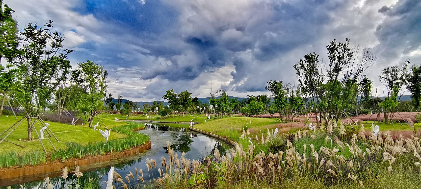 Youdian River Park System in Core Town Area by yǒu Landscape - 谷德设计网