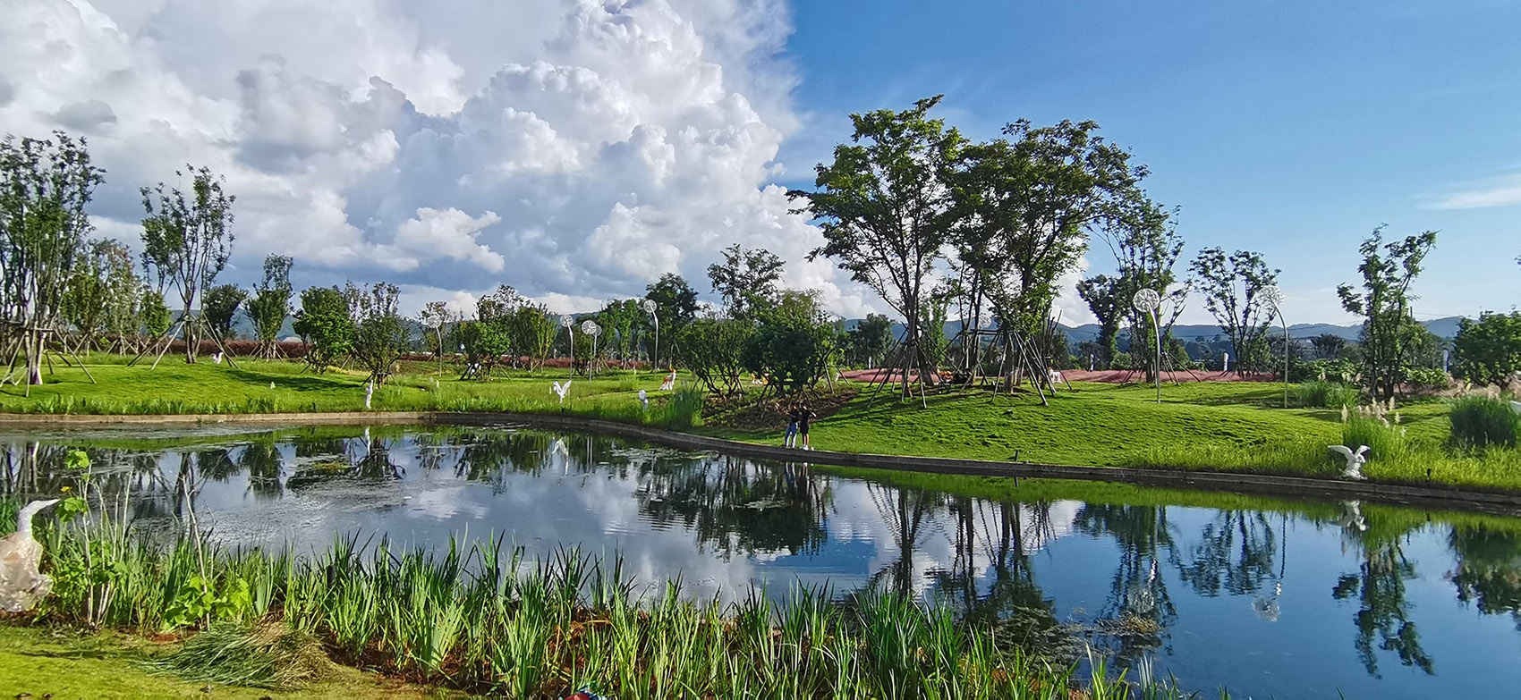 Youdian River Park System in Core Town Area by yǒu Landscape - 谷德设计网