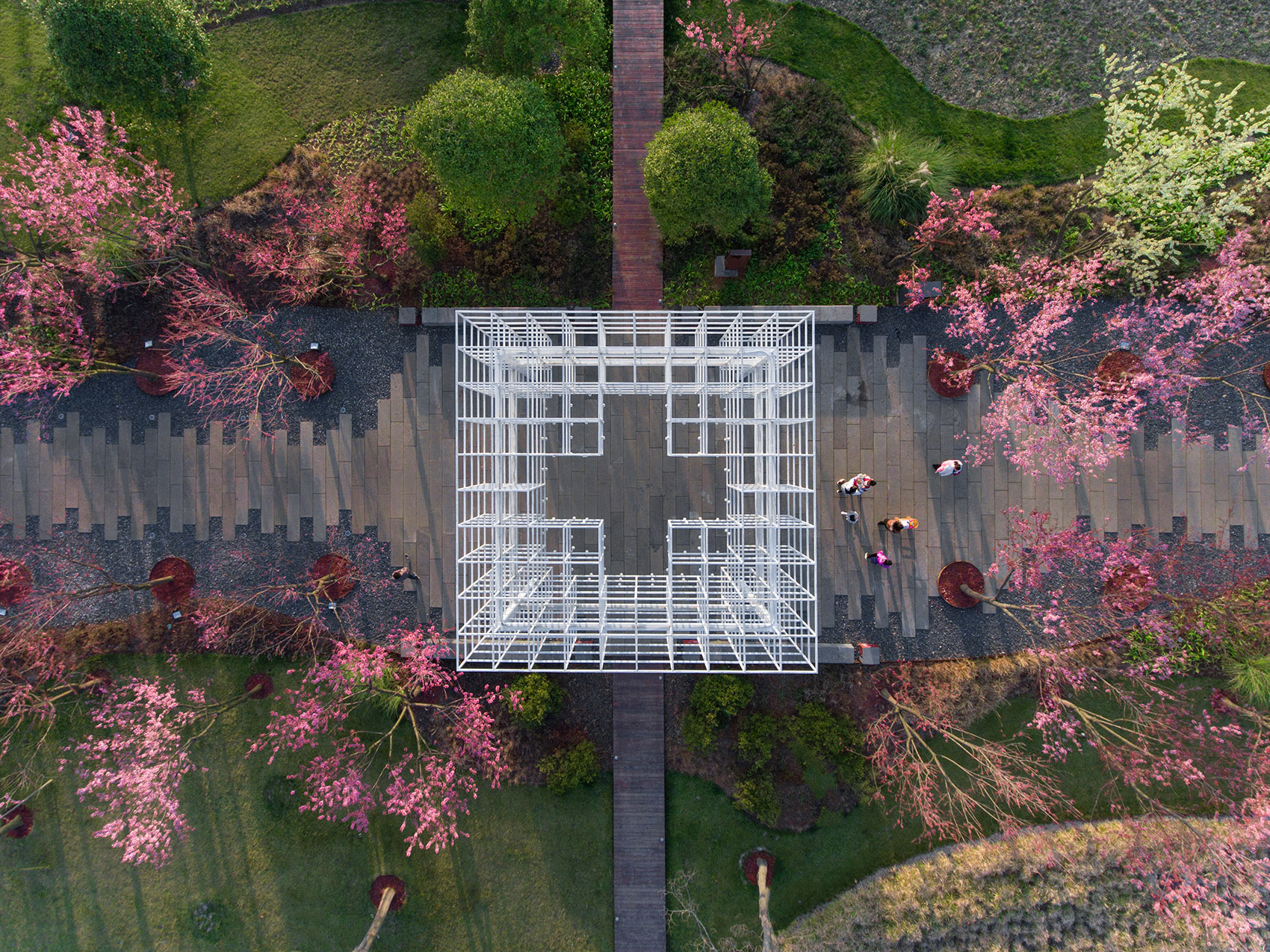 Youdian River Park System in Core Town Area by yǒu Landscape - 谷德设计网
