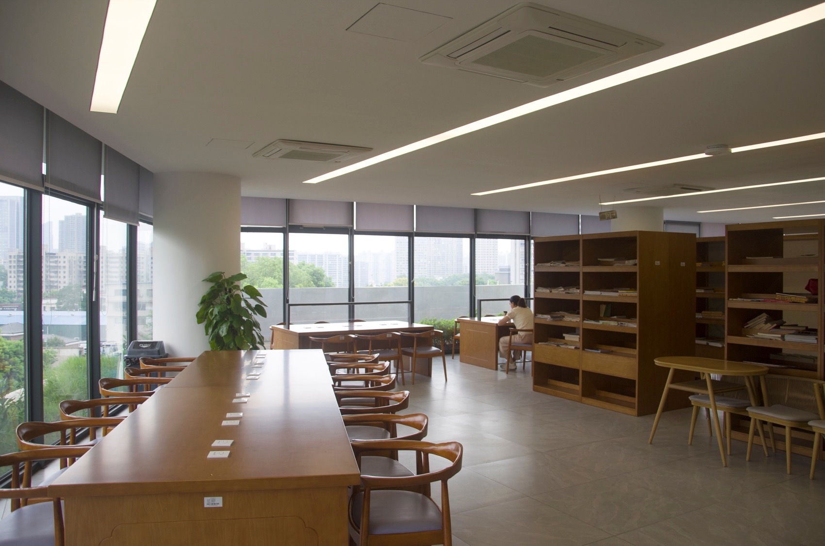 Changsha Nanya Middle School Library by CMIE LUO JIN STUDIO - 谷德设计网