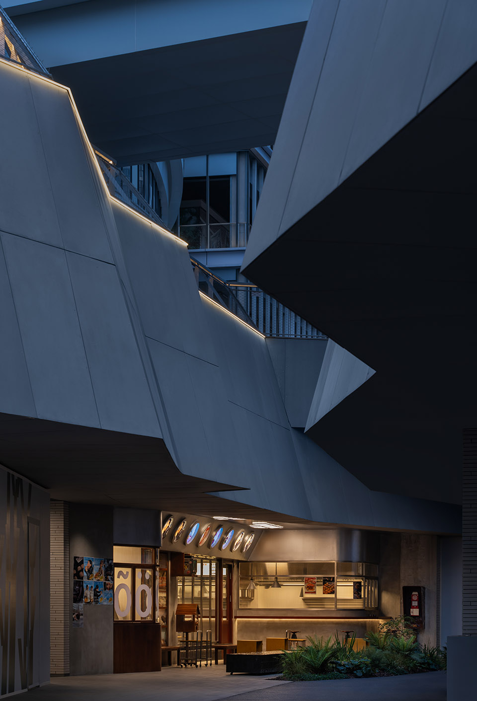 PAOMACHANG&RUSON by GE Production - 谷德设计网