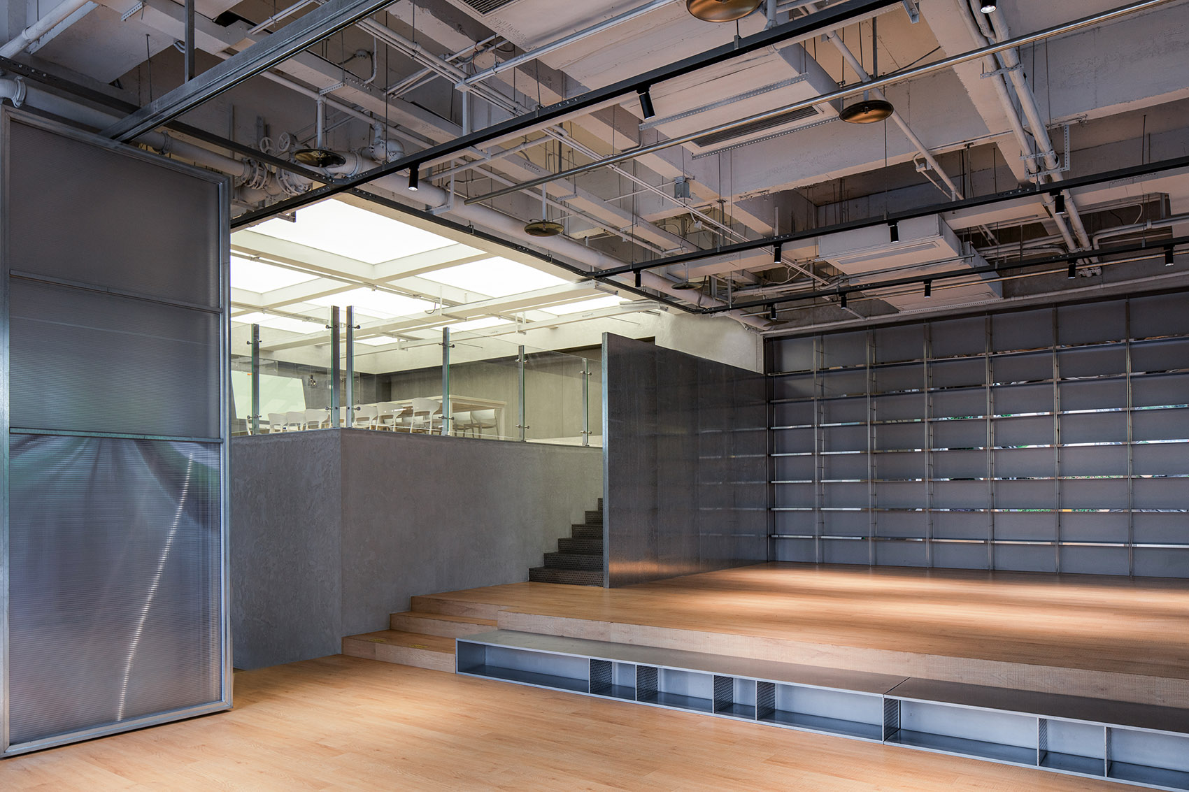 Monster Tribe by VARI Design - 谷德设计网