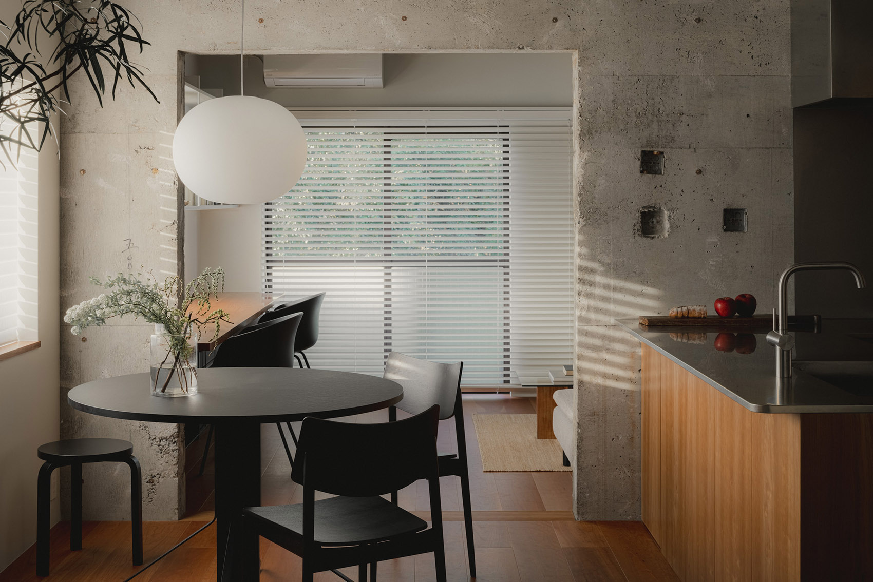 House in Hakusan by Kenta Hirayama Architect & Associates - 谷德设计网