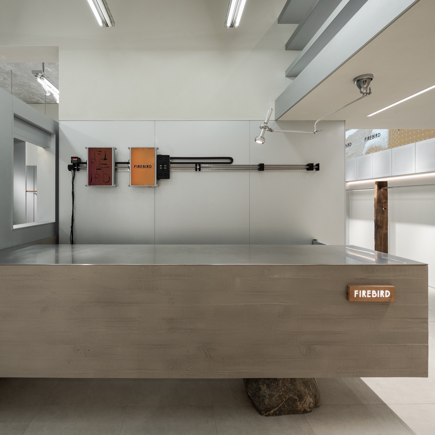 FireBird Men’s Fashion by StoreXIAN XIANG DESIGN - 谷德设计网