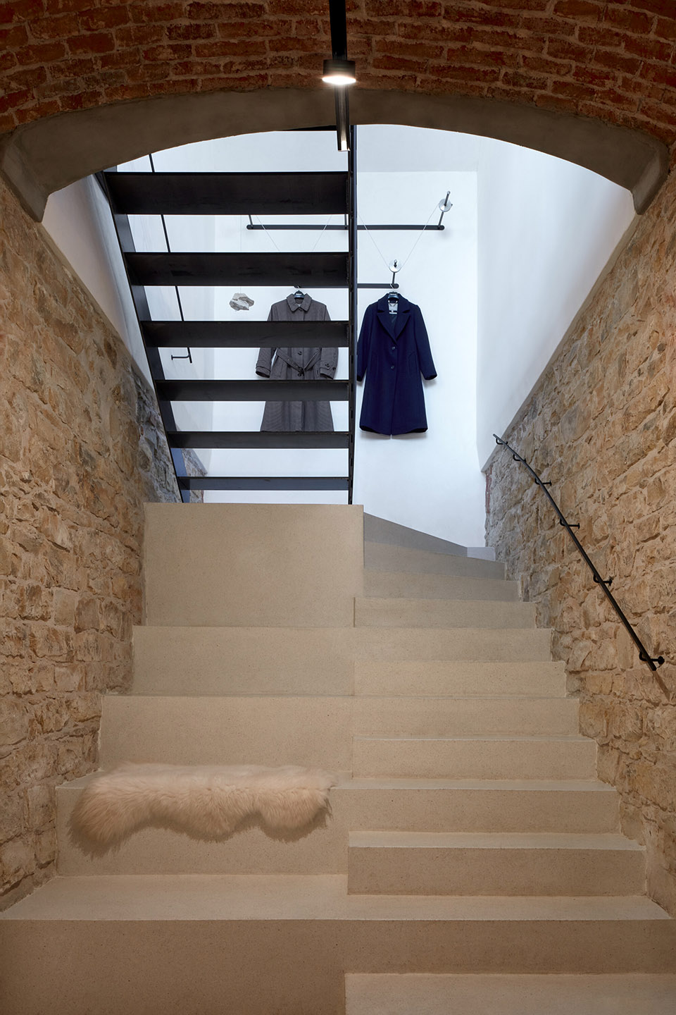 Gentleman Store by ORA + třiarchitekti - 谷德设计网