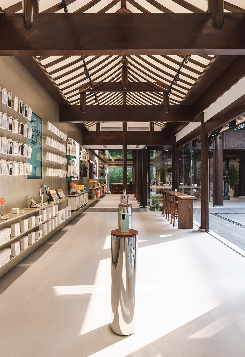 HONOR Flagship Store by HONOR Retail Design Studio - 谷德设计网