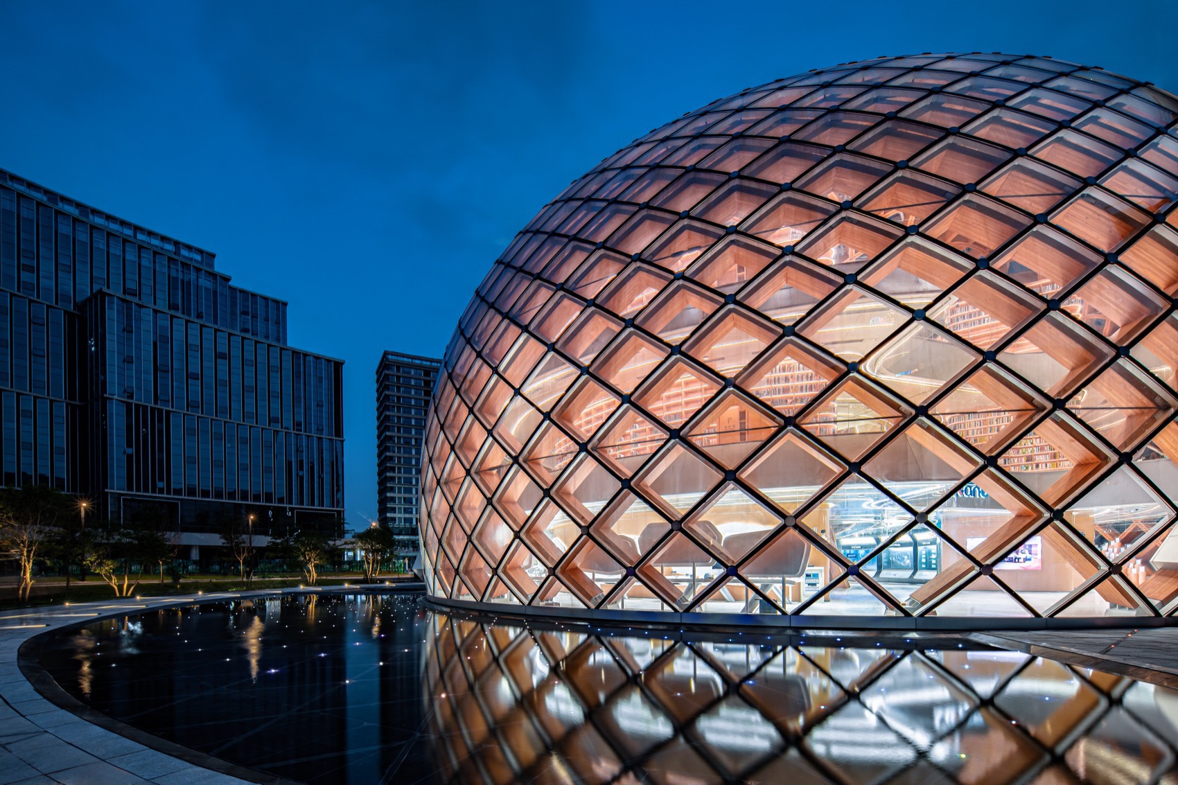 The Exhibition Center of CANNANO by HOT DESIGN - 谷德设计网