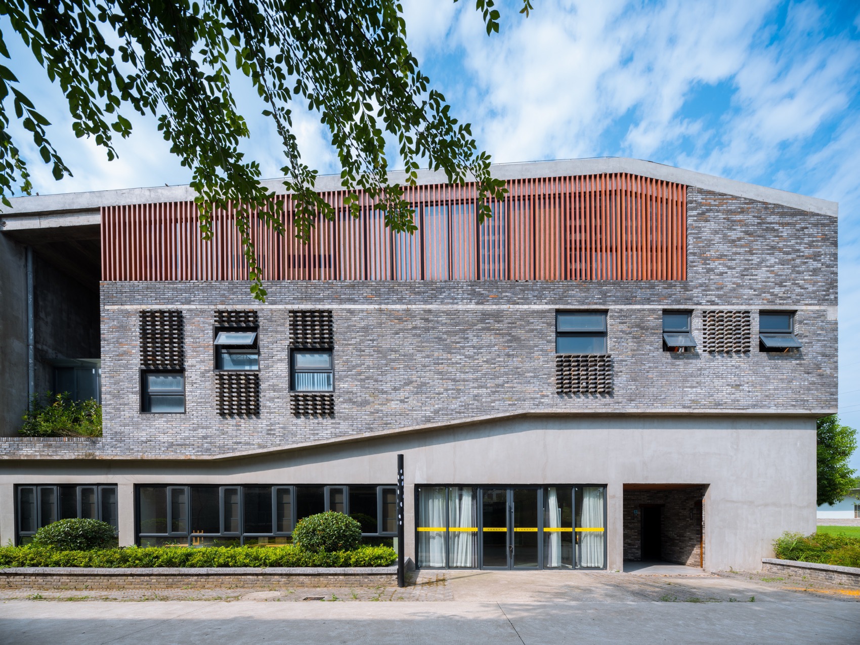 Jingchu Intangible Cultural Heritage Park by Jihe Design Studio - 谷德设计网