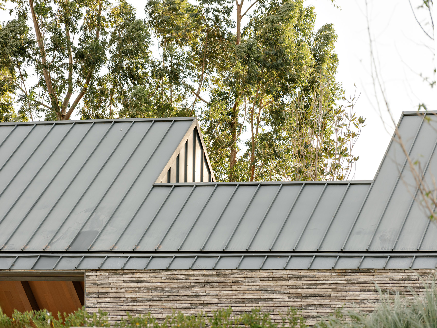 CCB House by Kiko Salomão + Tanaka Architects - 谷德设计网