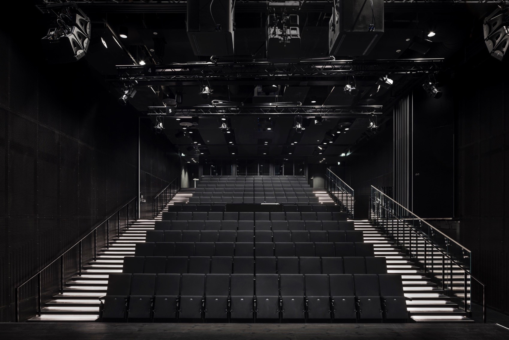 Monio High School and Cultural Centre by AOR Architects - 谷德设计网