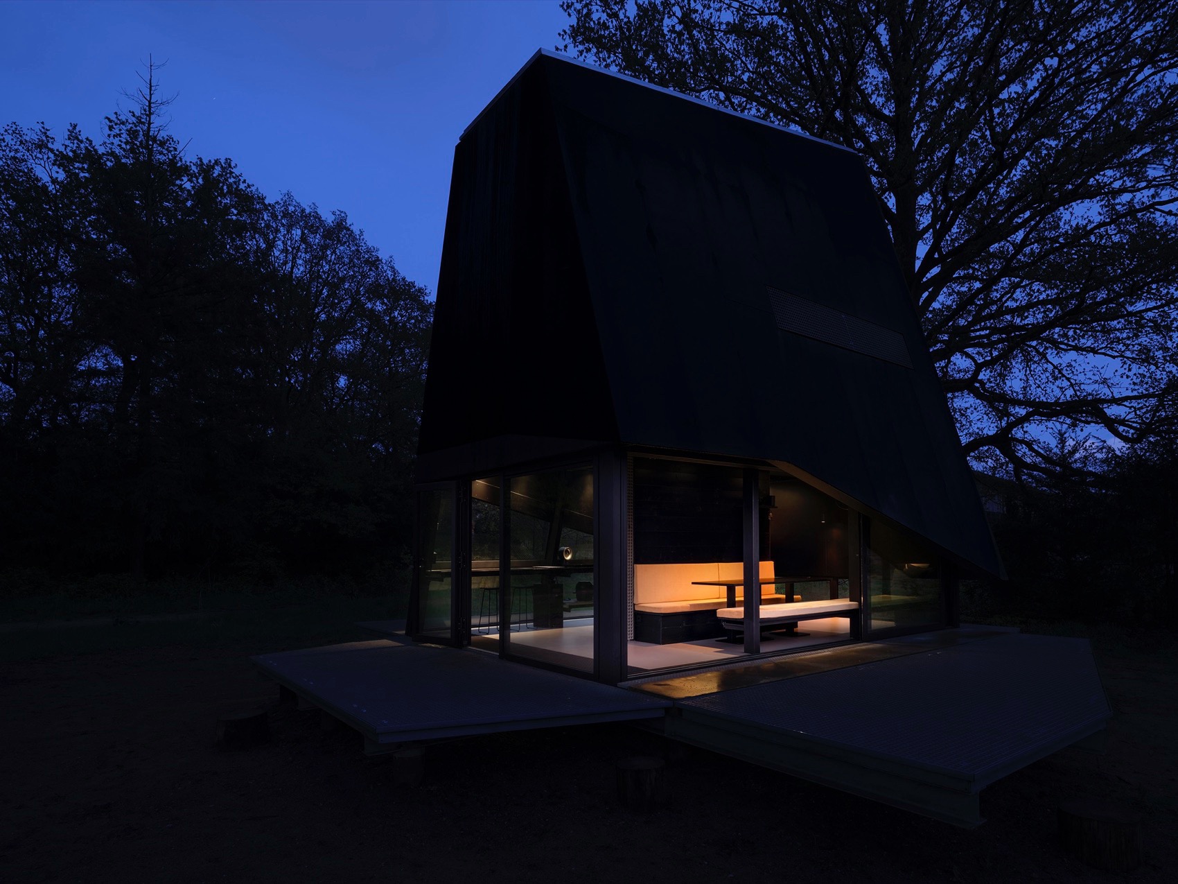 Retreat “Stay Under the Radar” by Sander van Schaik - 谷德设计网