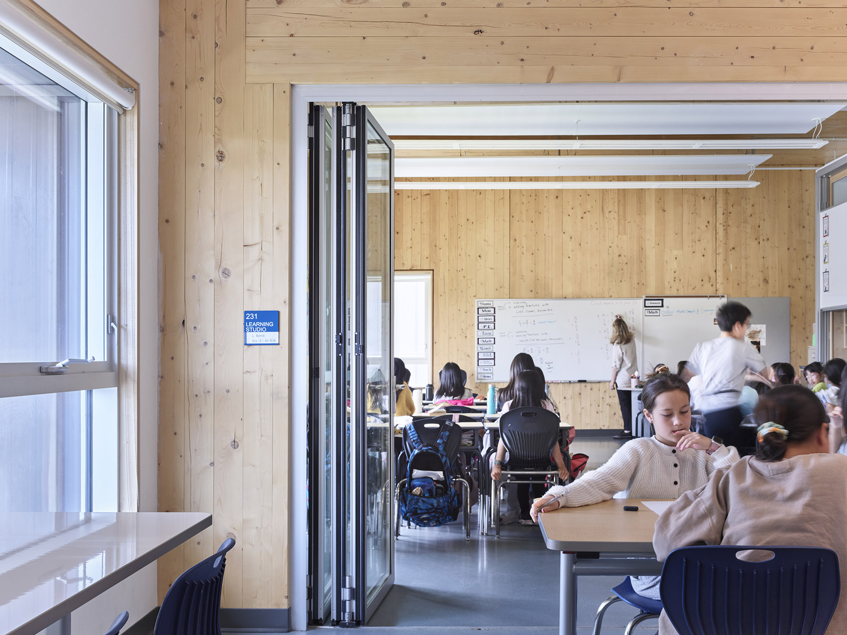 wək̓ʷan̓əs tə syaqʷəm Elementary School by hcma architecture + design ...