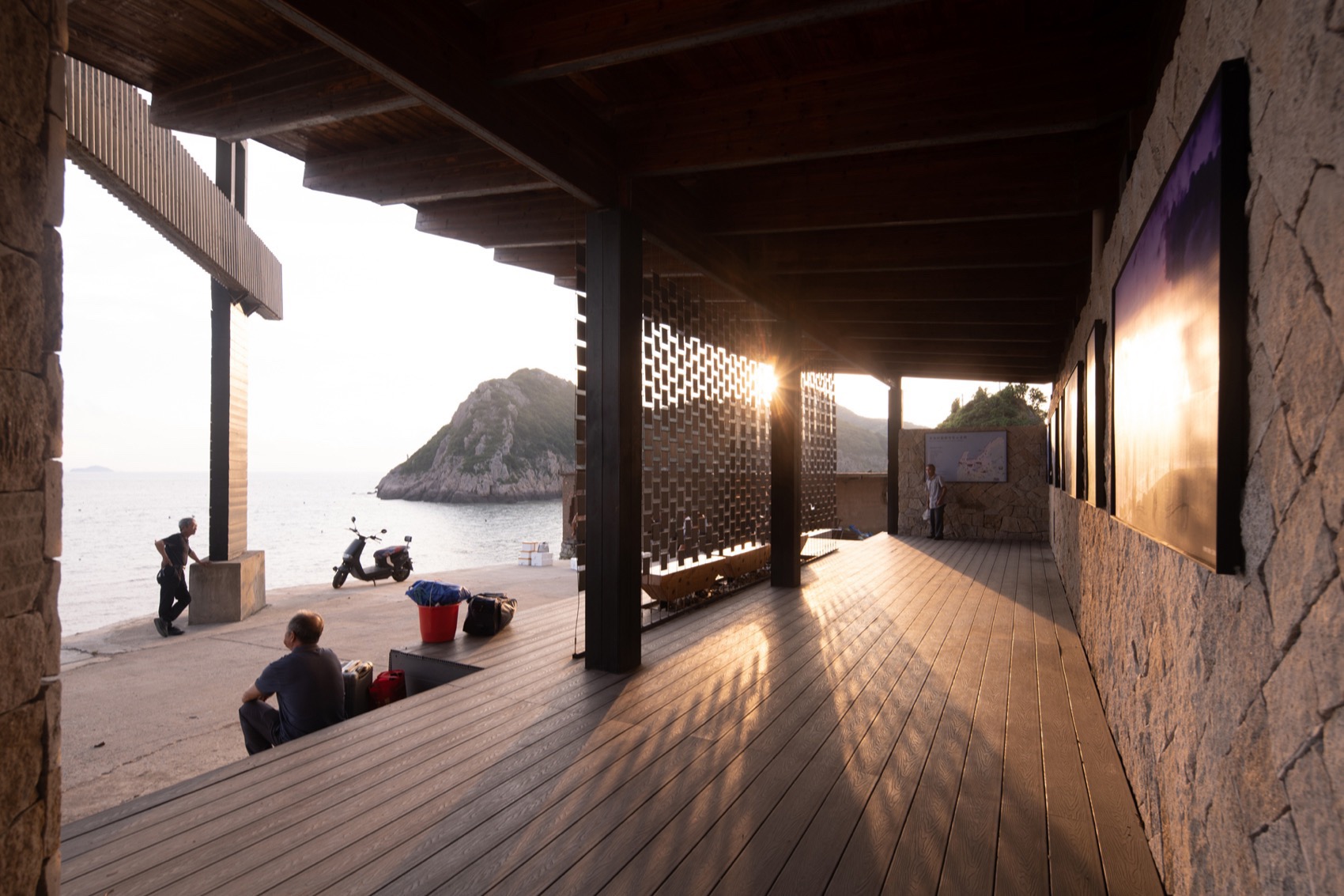 Dongjiao Village bus station by tobe Architecture - 谷德设计网