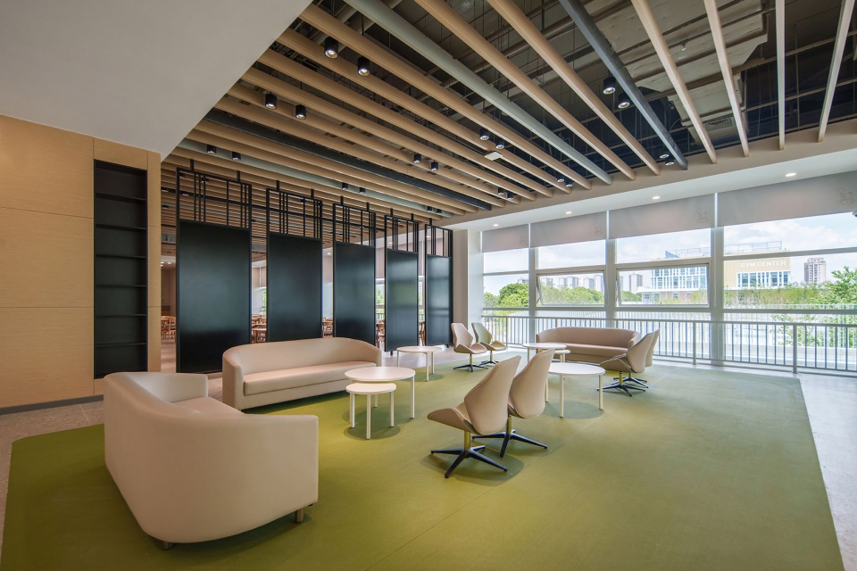 Jiading New City of Shanghai Experimental School by da landscape - 谷德设计网