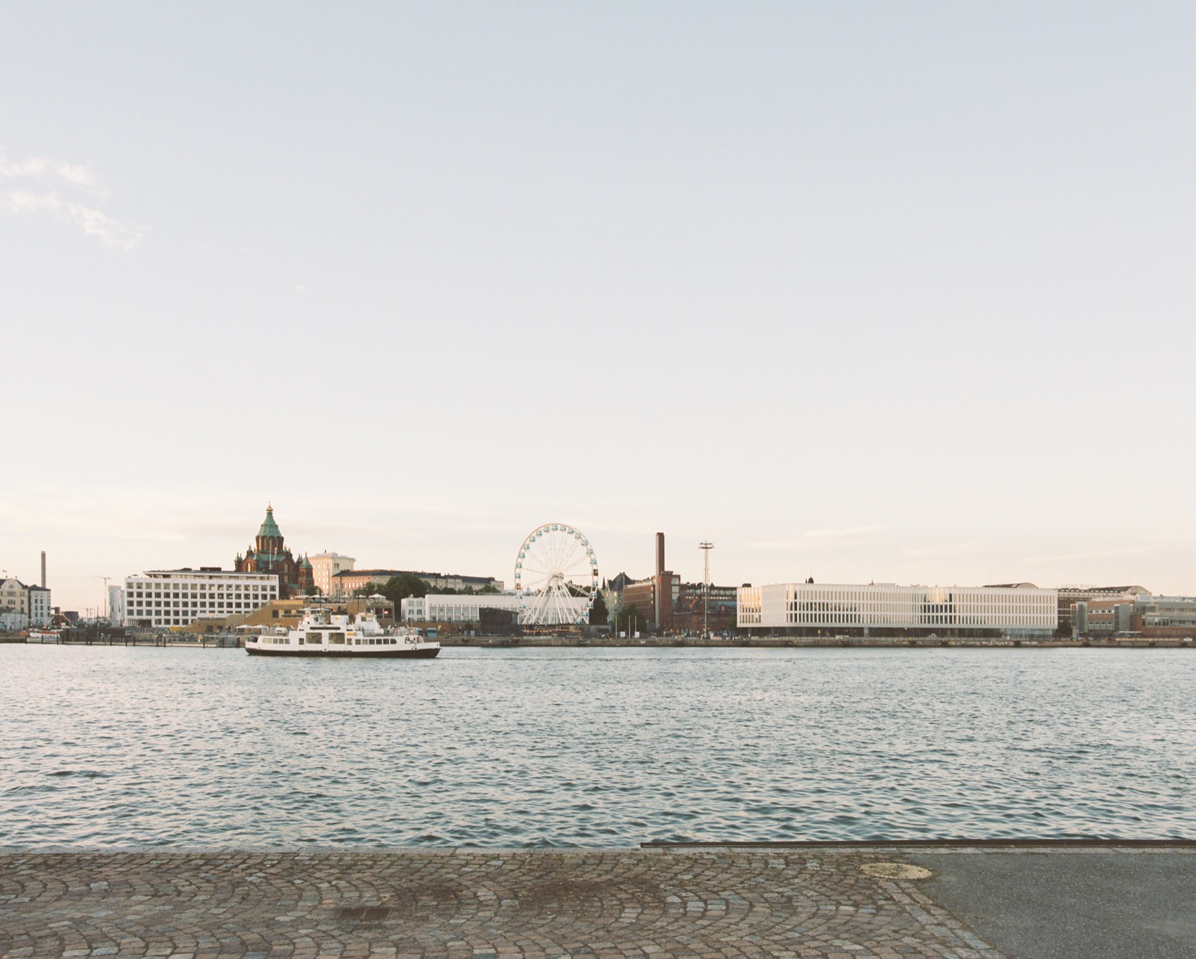 Katajanokan Laituri by Anttinen Oiva Architects - 谷德设计网