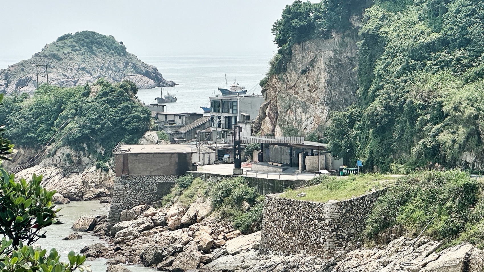 Dongjiao Village bus station by tobe Architecture - 谷德设计网