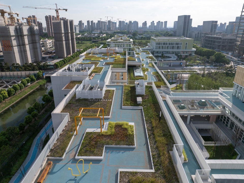 Jiading New City of Shanghai Experimental School by da landscape - 谷德设计网