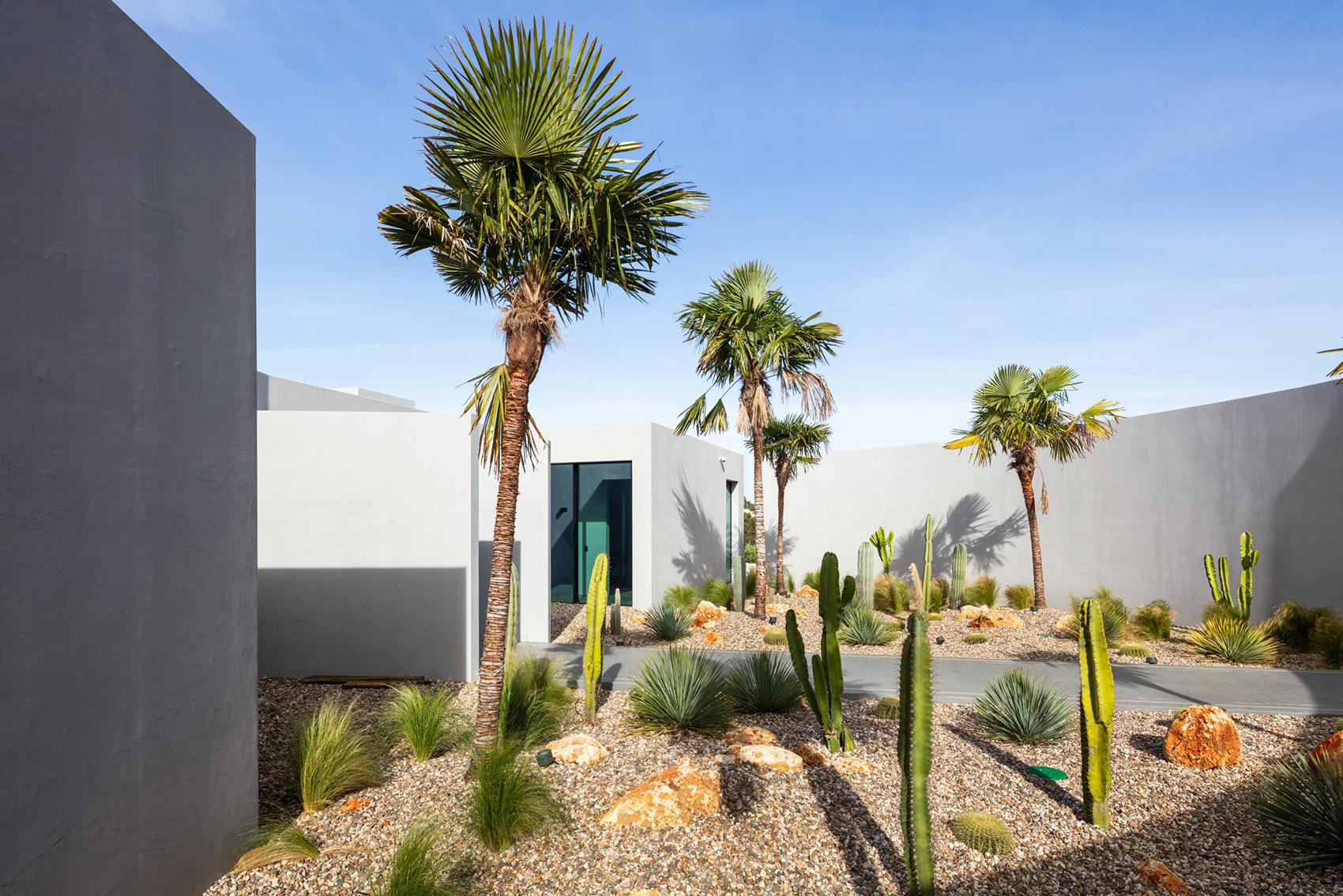 Sky Base One by Bespoke Architects - 谷德设计网