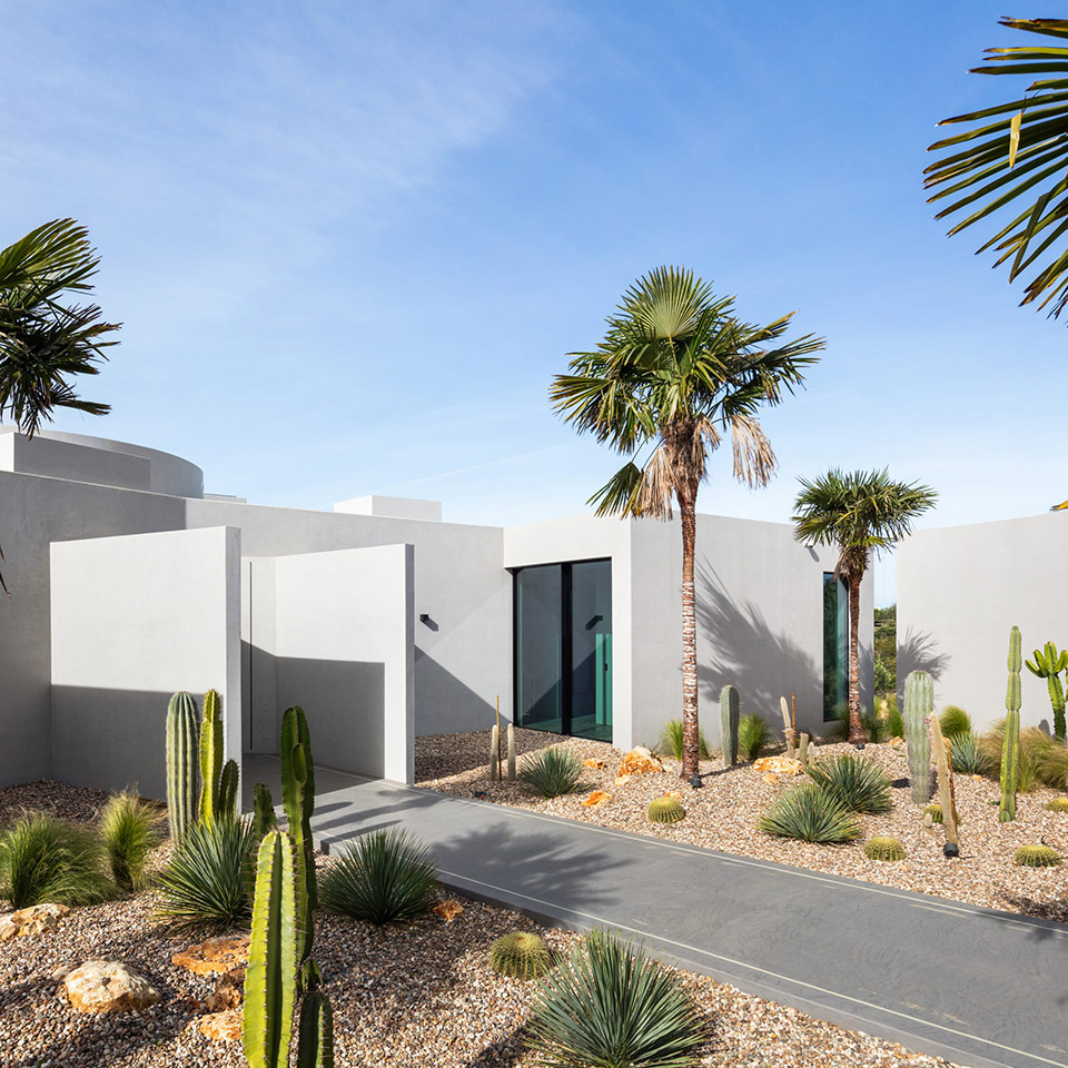 Sky Base One by Bespoke Architects - 谷德设计网