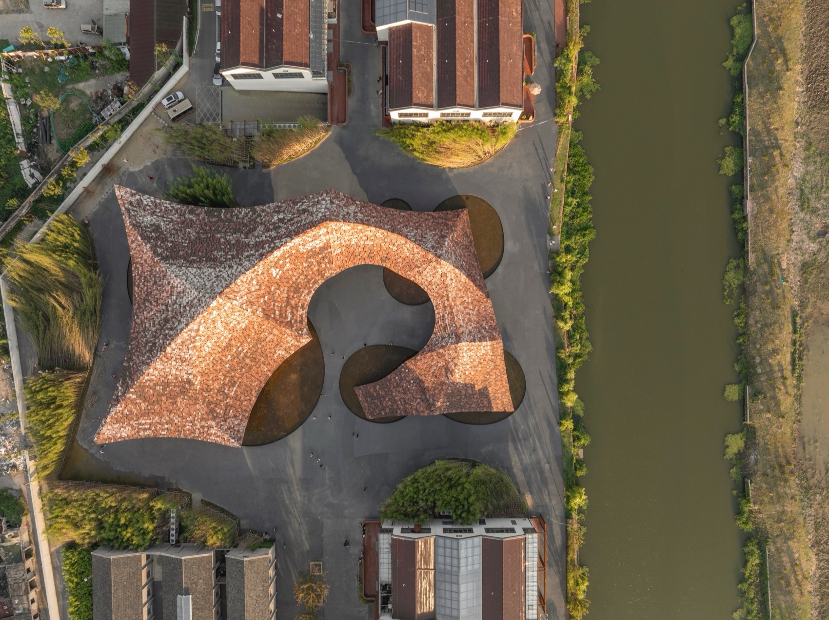 UCCA Clay Museum, China by Kengo Kuma and Associates - 谷德设计网