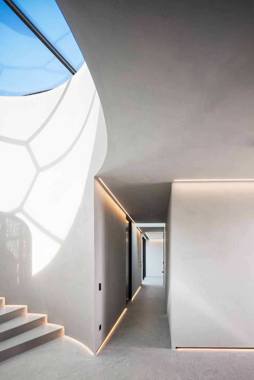 Sky Base One by Bespoke Architects - 谷德设计网