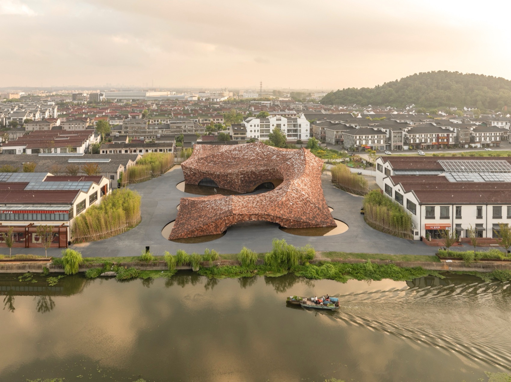 UCCA Clay Museum, China by Kengo Kuma and Associates - 谷德设计网