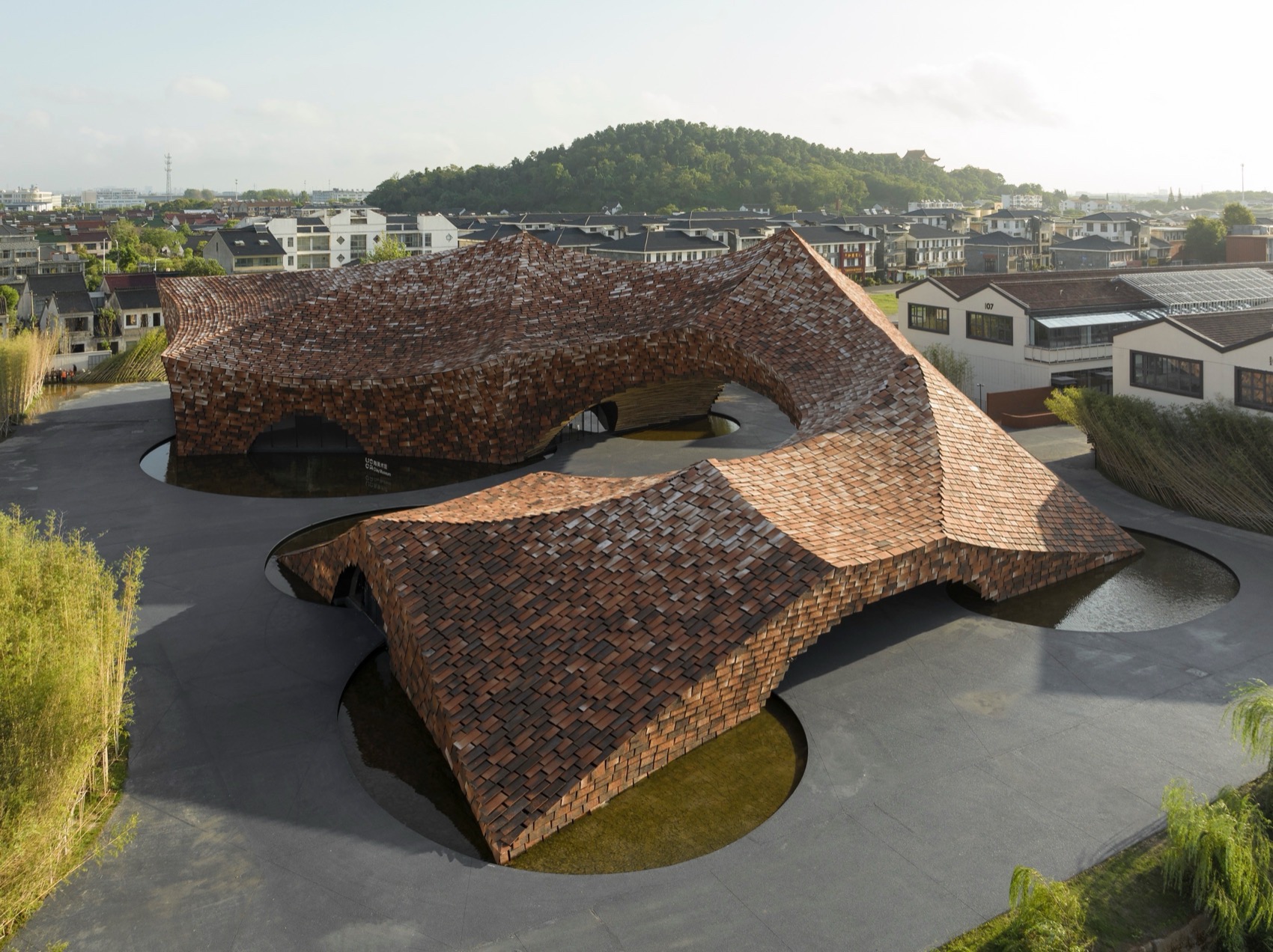 UCCA Clay Museum, China by Kengo Kuma and Associates - 谷德设计网