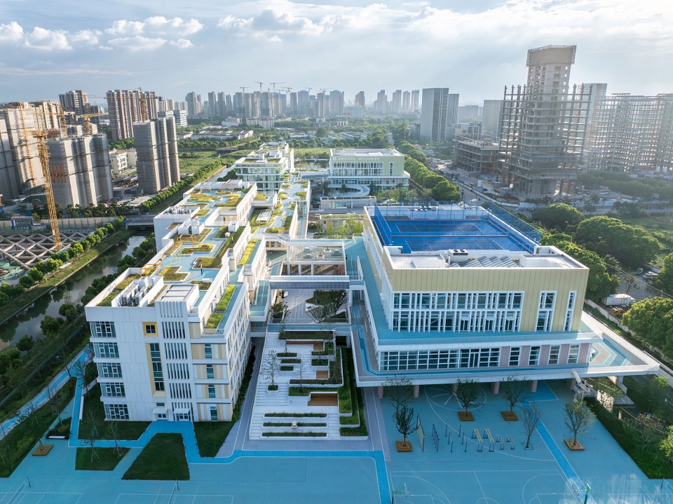 Jiading New City of Shanghai Experimental School by da landscape - 谷德设计网