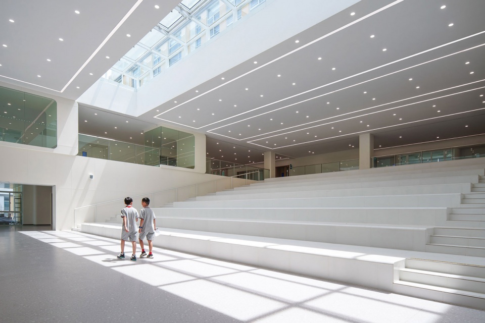 Jiading New City of Shanghai Experimental School by da landscape - 谷德设计网