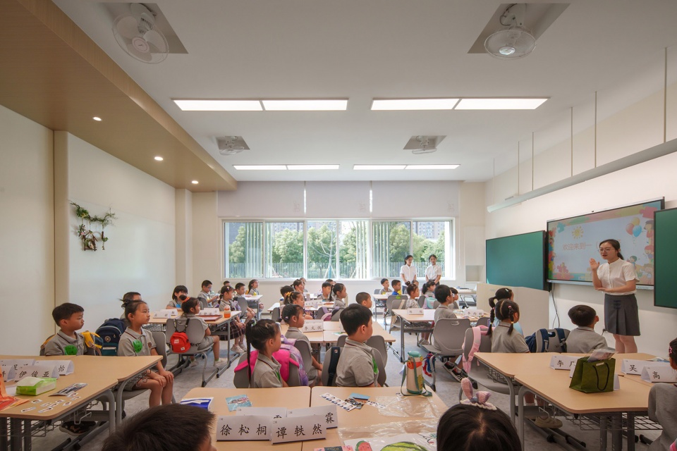 Jiading New City of Shanghai Experimental School by da landscape - 谷德设计网