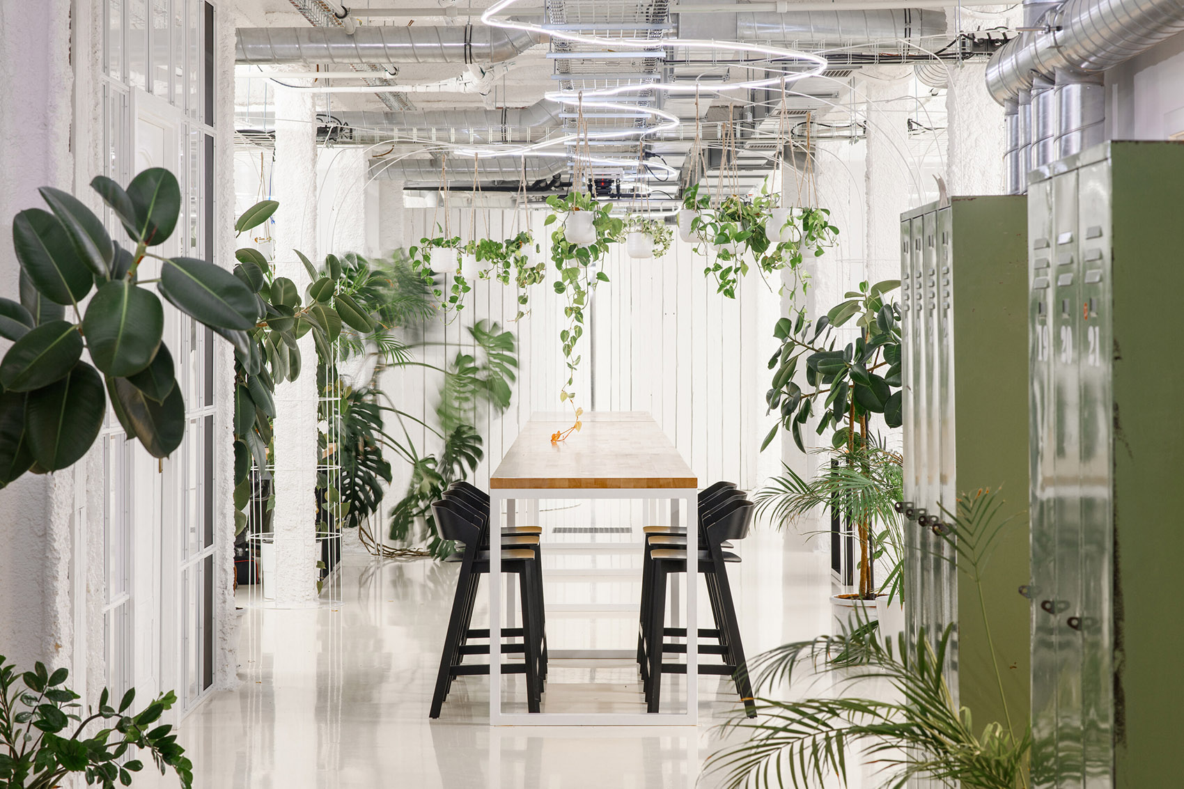 Czech Promotion Offices Vol. 2 by KURZ architects - 谷德设计网