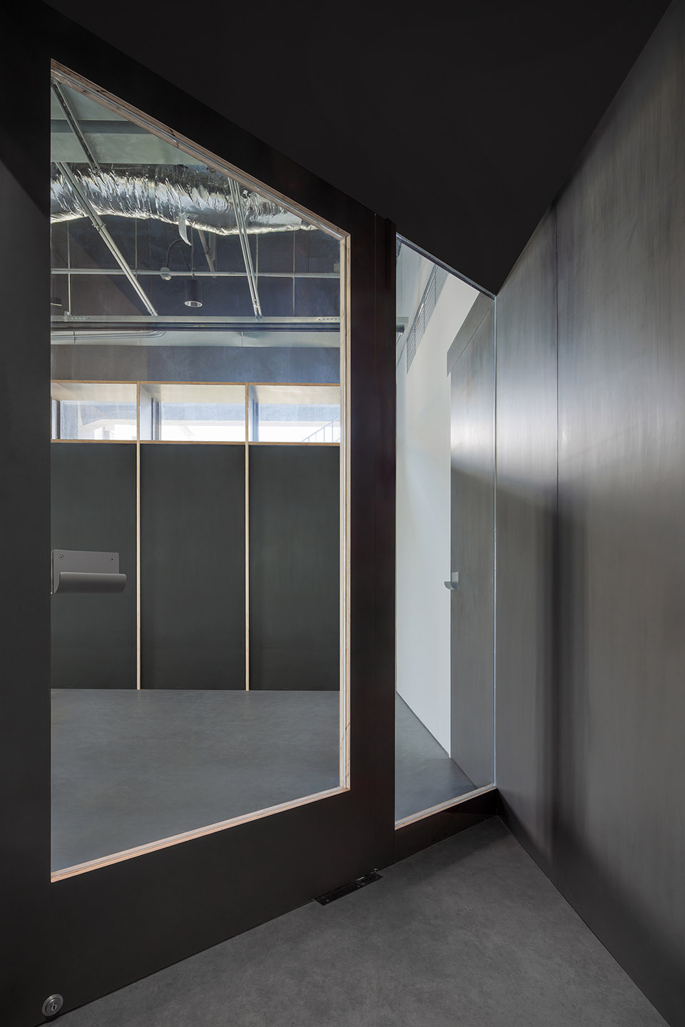 Travlin stand by atelier siyu - 谷德设计网