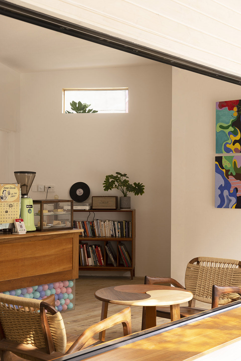 Earth Sign Cafe by Immediacy Design and Research Office - 谷德设计网