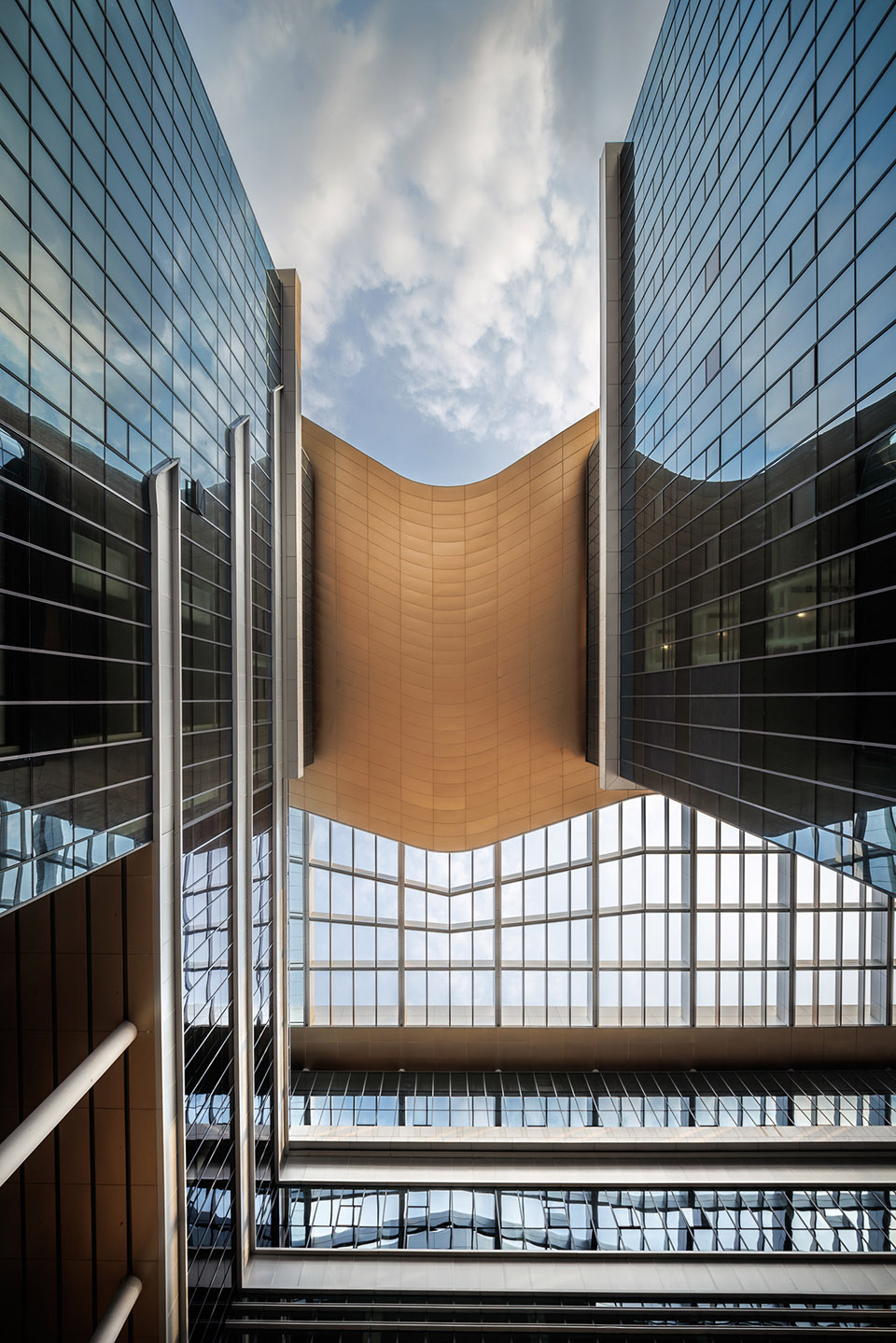 Zhuhai Civil Service Centre by 10 Design - 谷德设计网