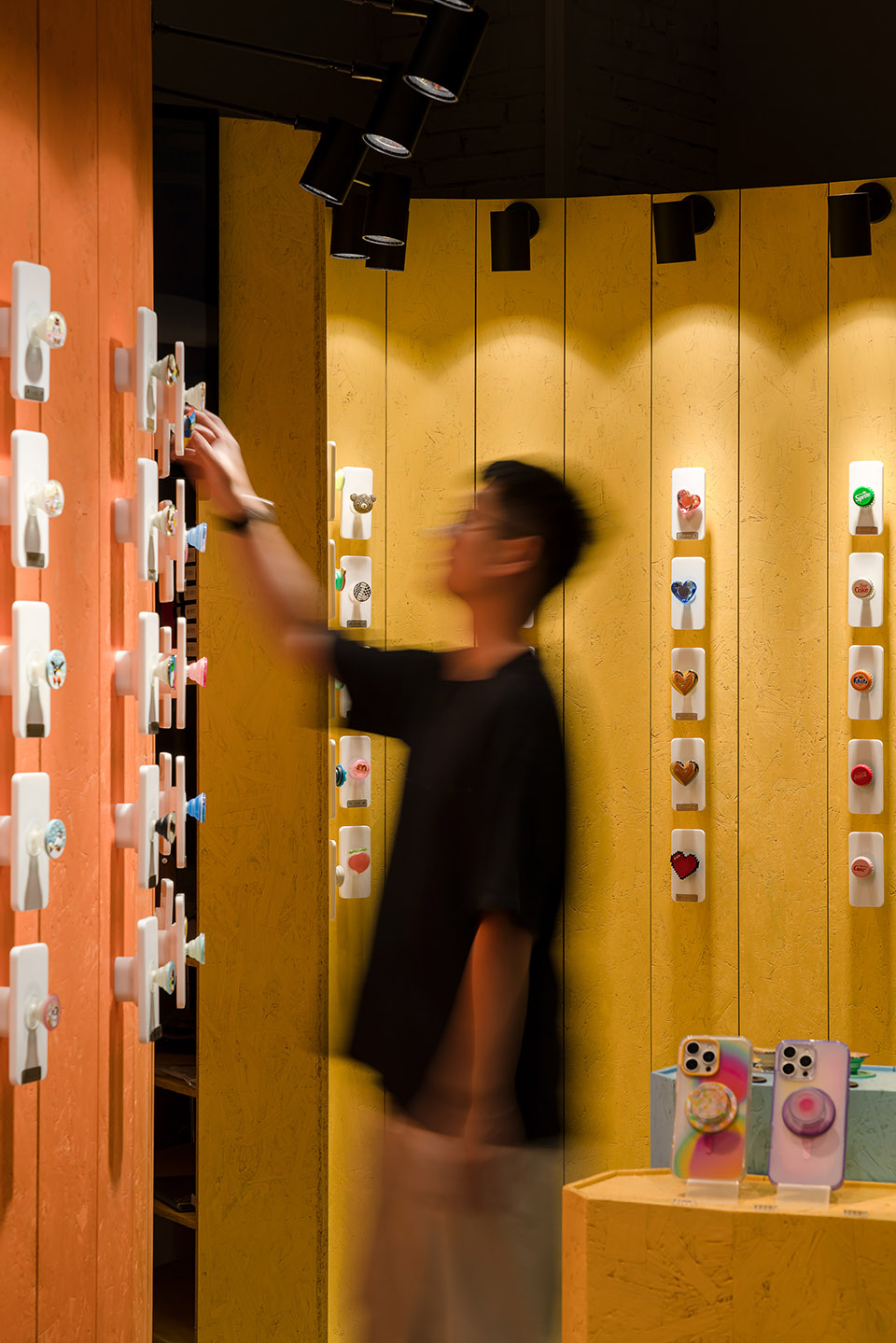 POPSOCKETS POP-UP Store by Tens Atelier - 谷德设计网