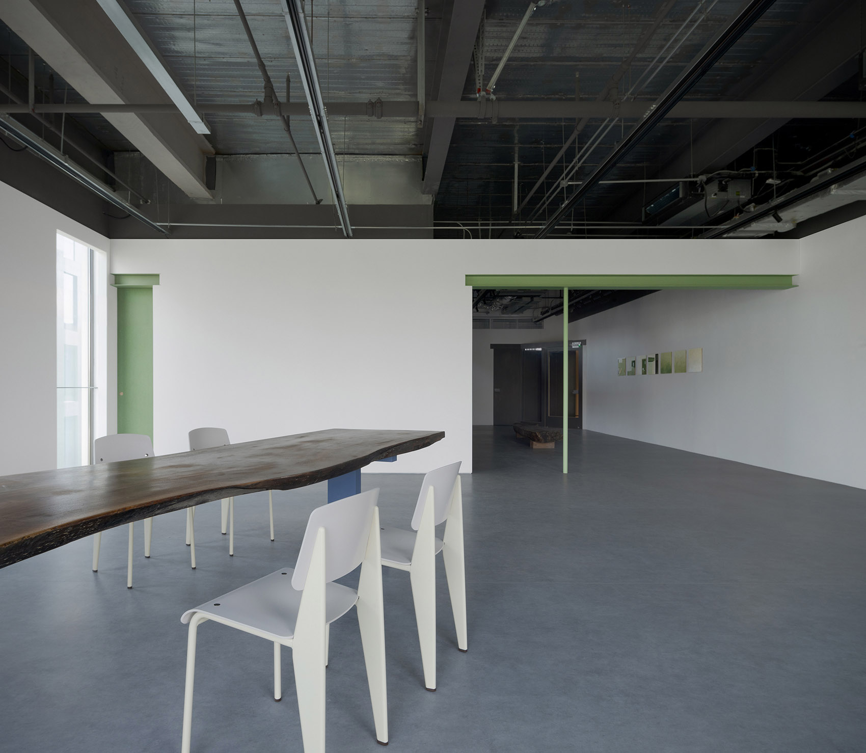 Travlin stand by atelier siyu - 谷德设计网