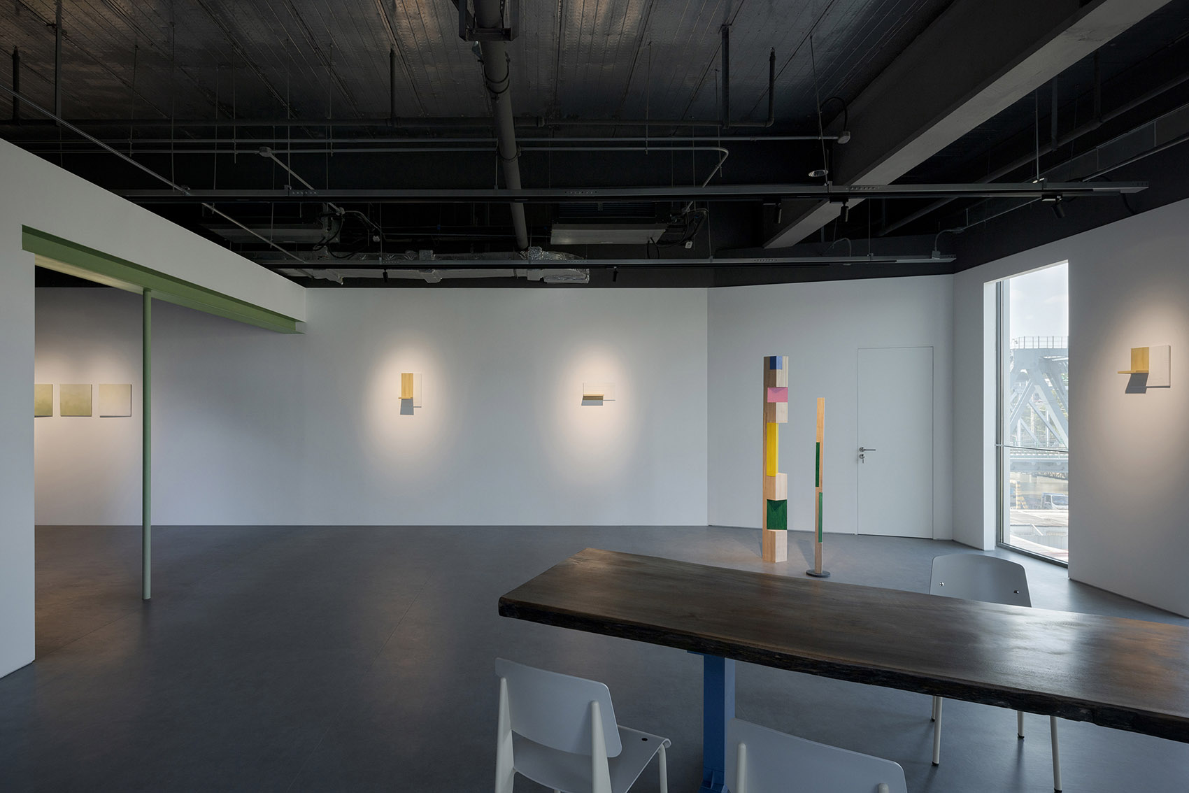 Travlin stand by atelier siyu - 谷德设计网