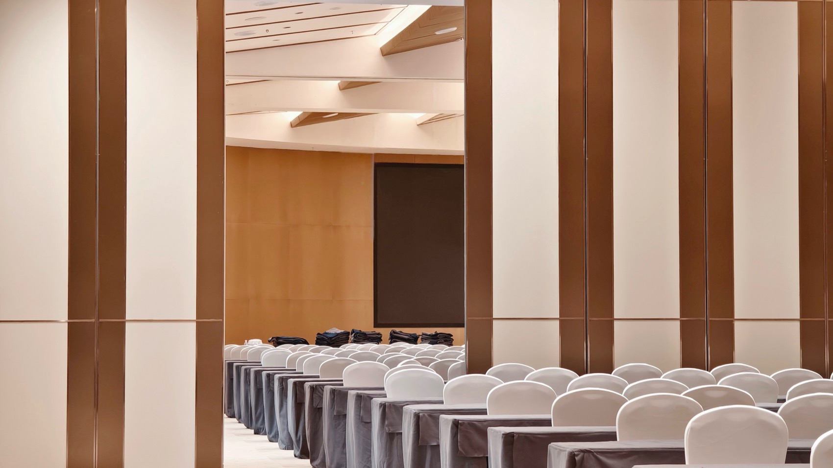 Zhou gong Mountain Nans hui ge Hot Spring Hotel Conference Center in Ya ...