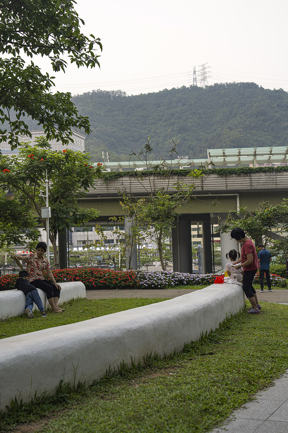 Design of the North Entrance of Bijiashan Park and the Park Boundary by ...