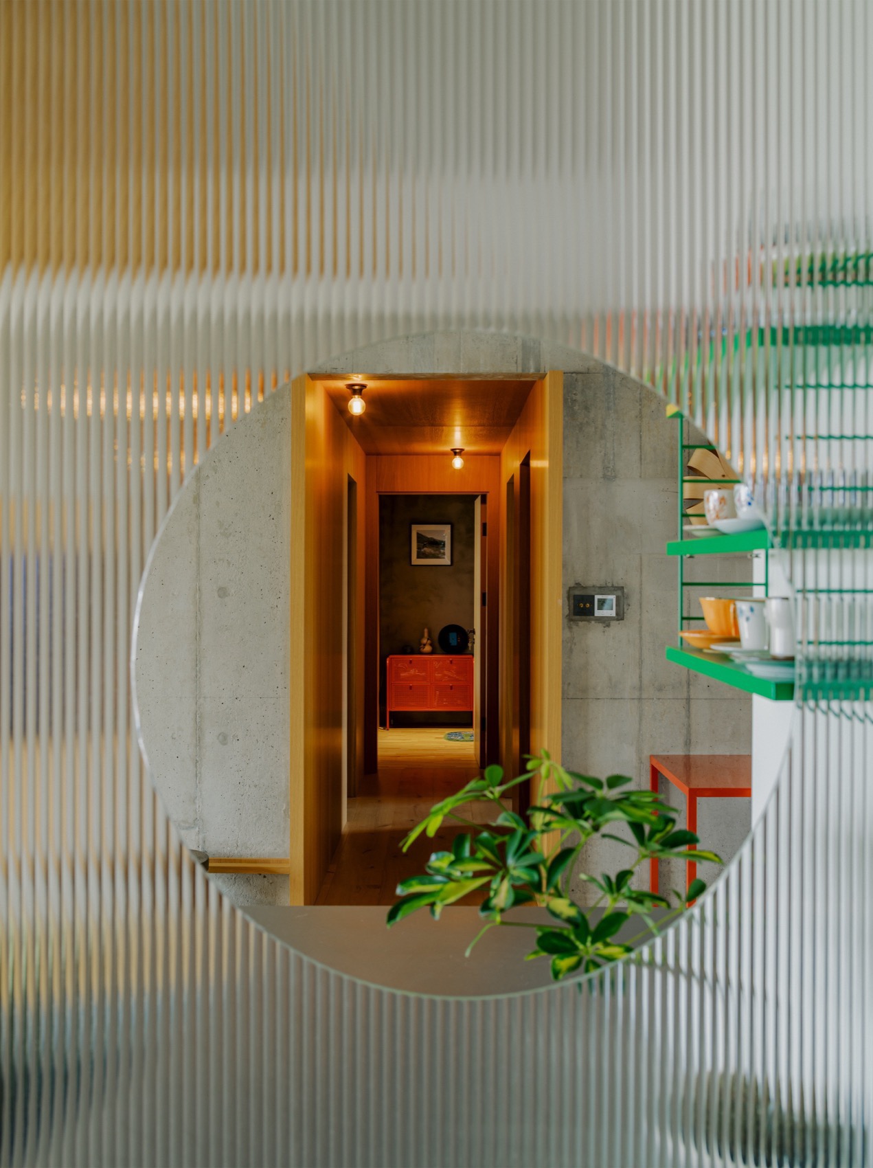 Distant “Mountain” Residence in the City by Edge Architects - 谷德设计网