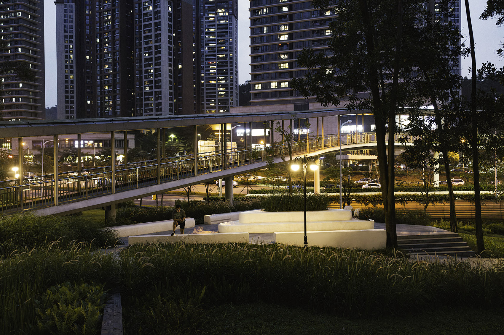 Design of the North Entrance of Bijiashan Park and the Park Boundary by ...