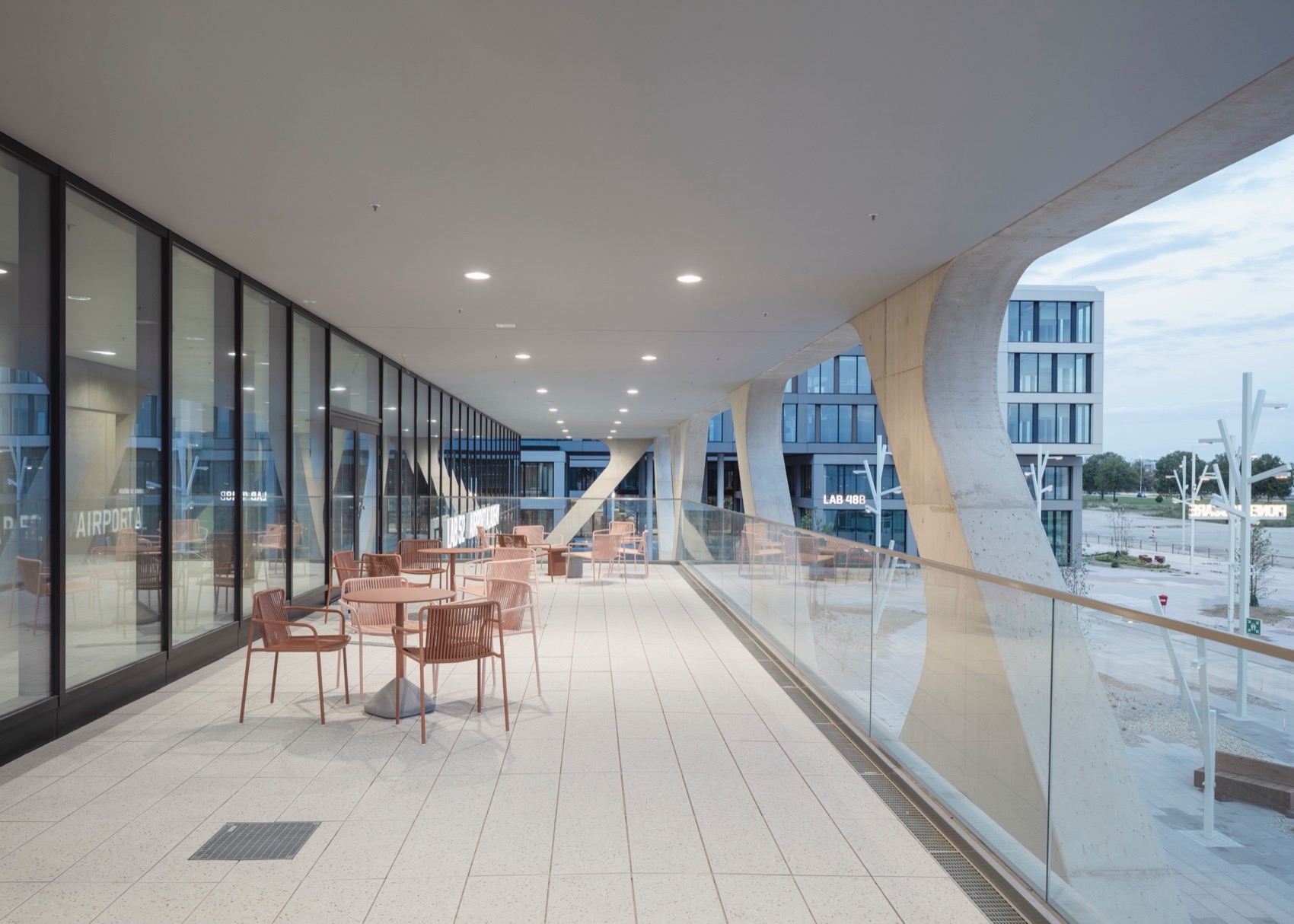 LAB 52 AirportAcademy, LabCampus, Munich Airport by Auer Weber - 谷德设计网