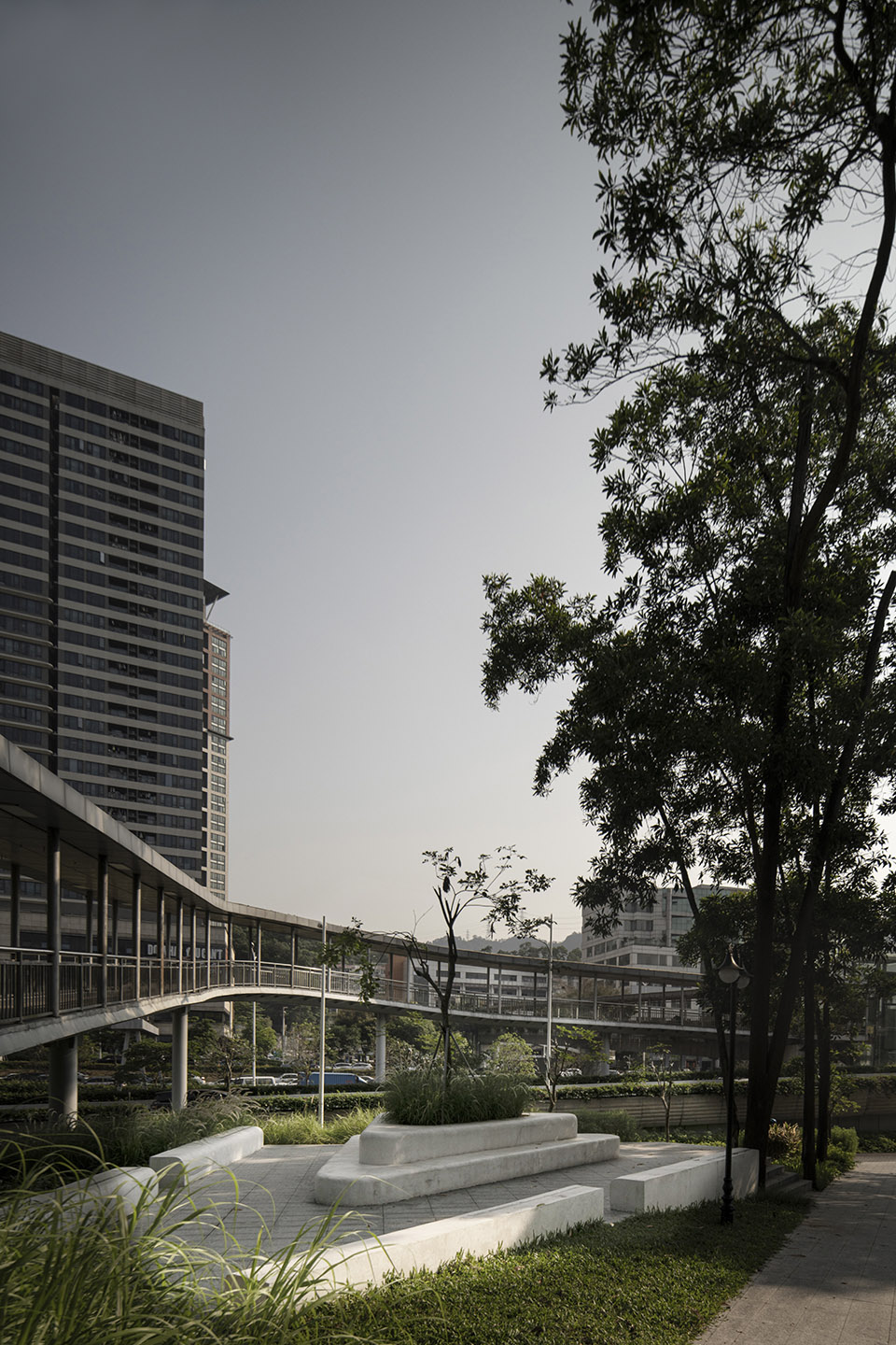 Design of the North Entrance of Bijiashan Park and the Park Boundary by ...