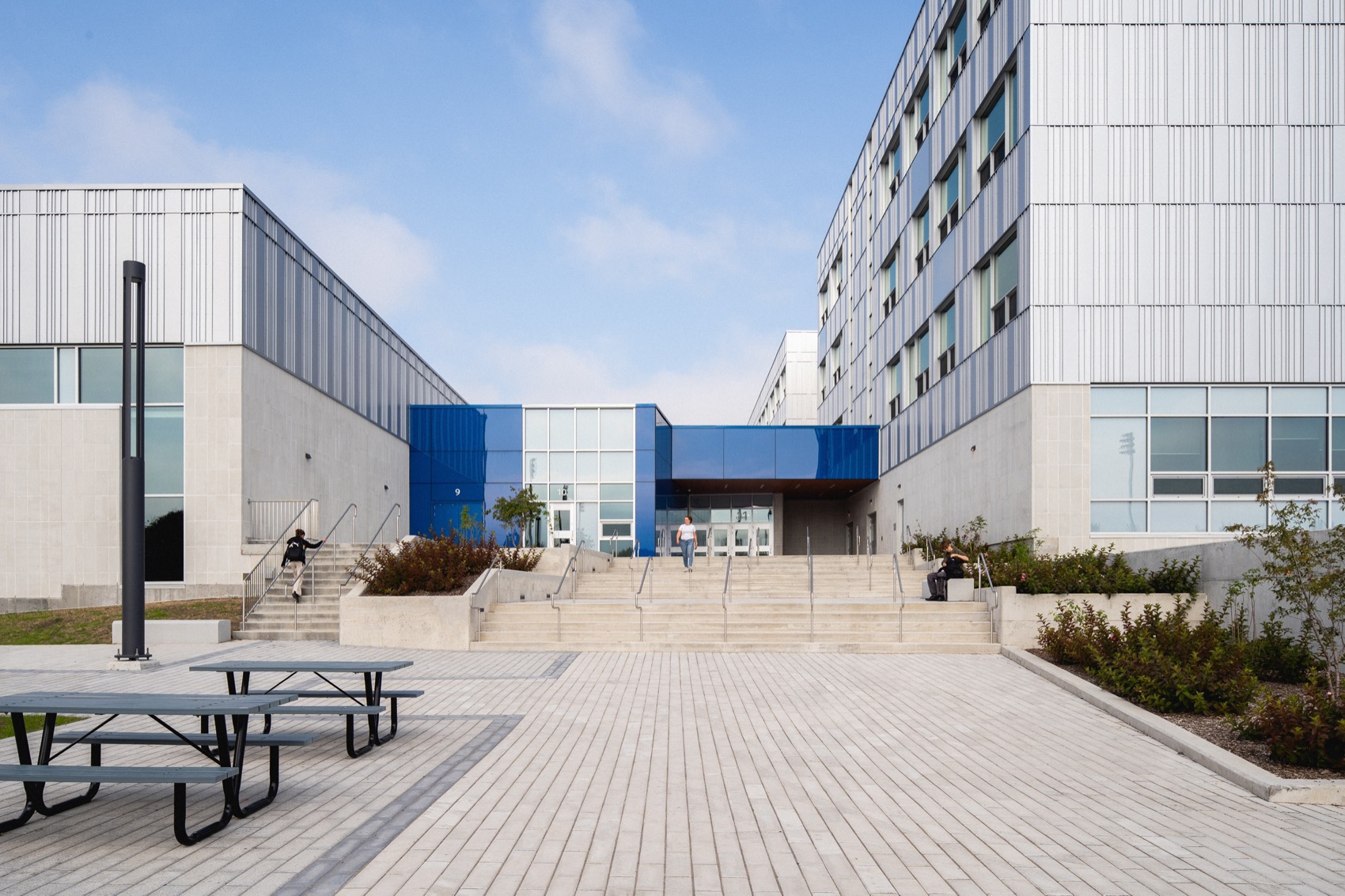 Two New High Schools by TLA + UN + NEUF - 谷德设计网