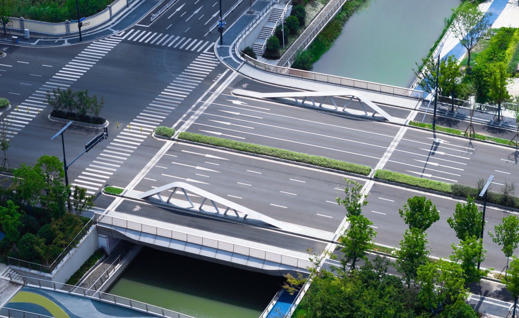 Pedestrian and vehicular bridges for Nanjing’s Nanbu New Town by NAN ...