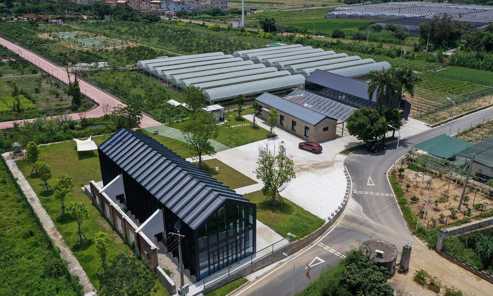 Renovation of Sanxiushan Zhiqing Houses by Yu Architects and SRCDC - 谷德设计网