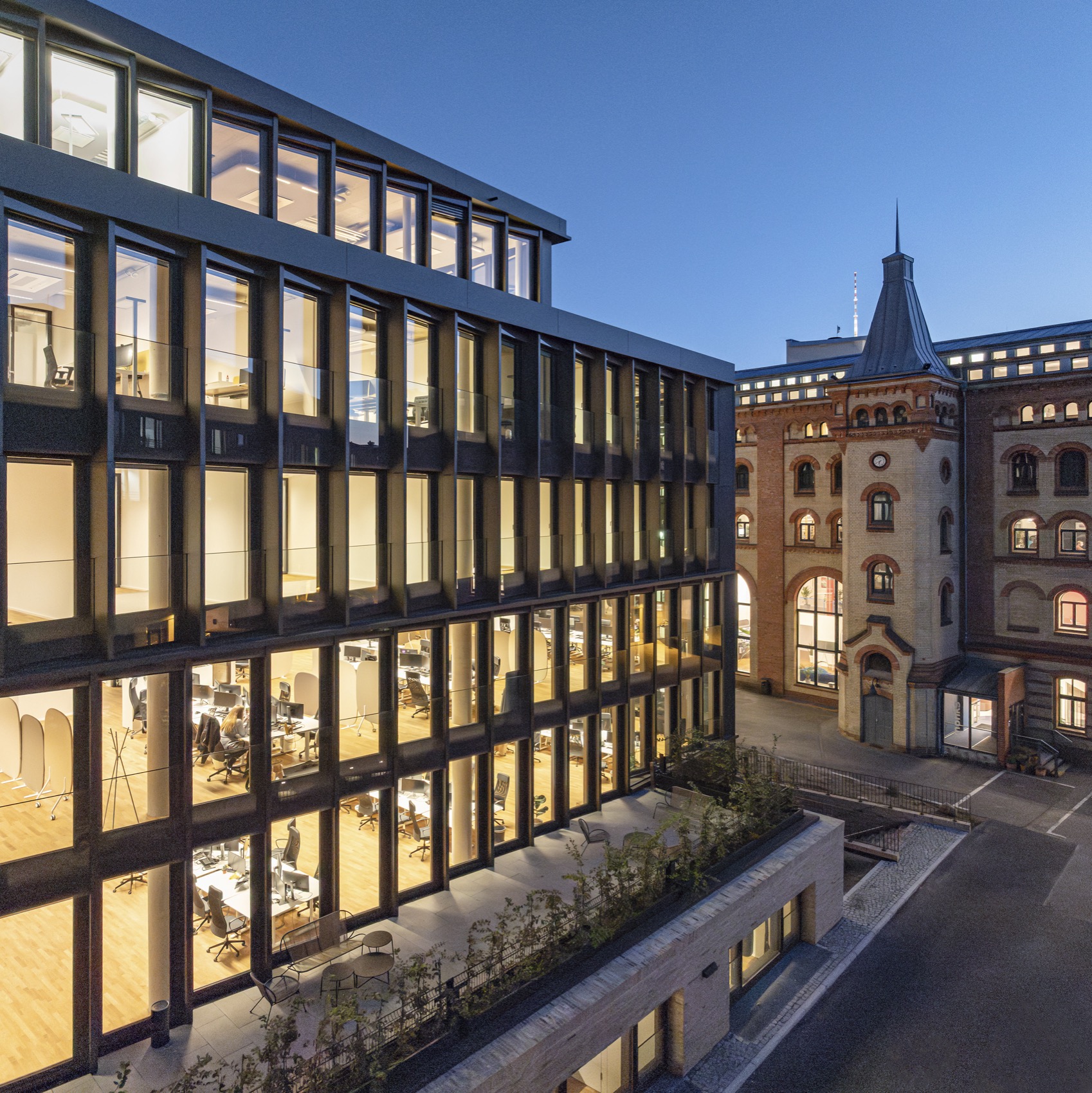 The SAB office building by TCHOBAN VOSS Architekten - 谷德设计网