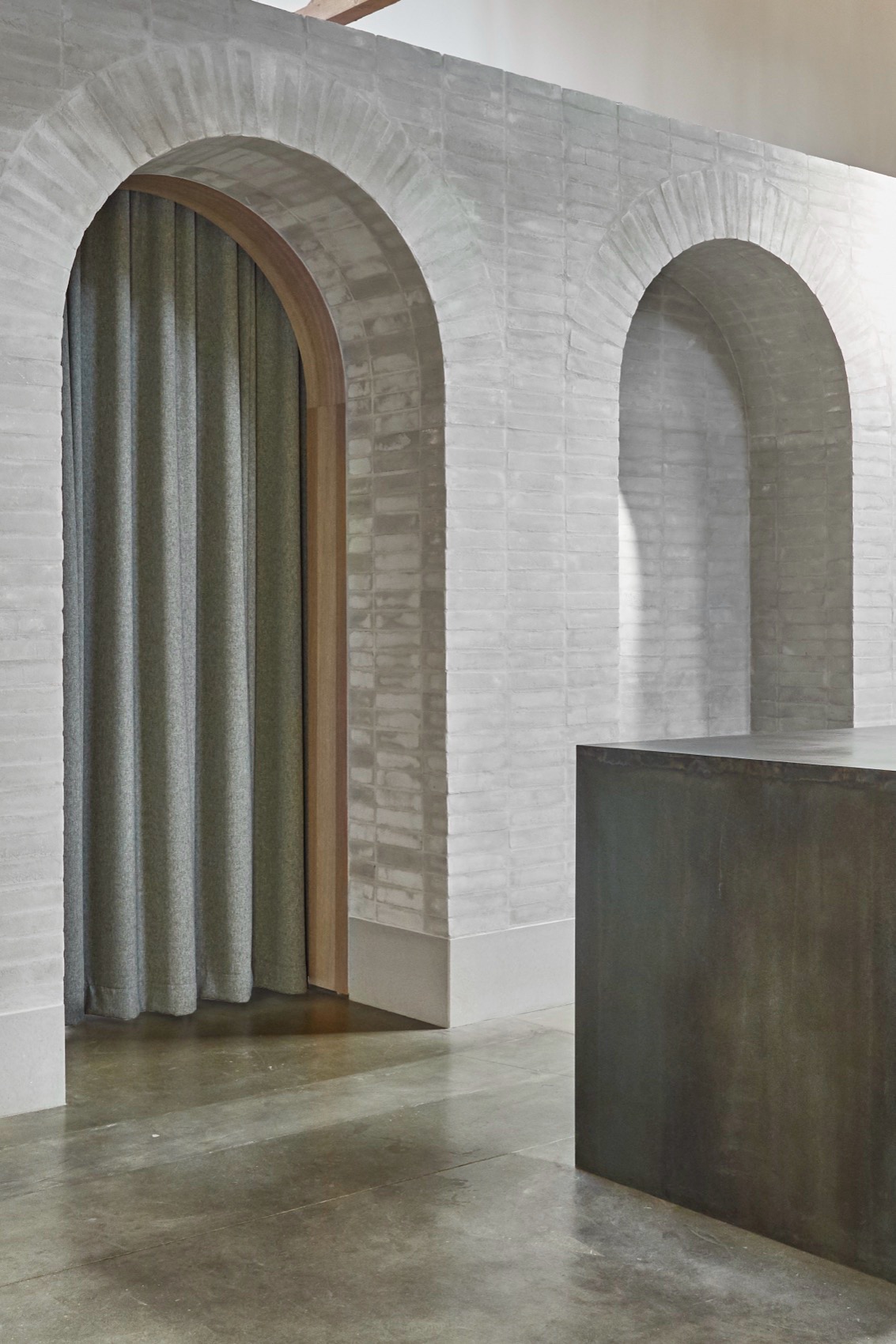 The Splash Lab LA Showroom by McLaren Excell - 谷德设计网