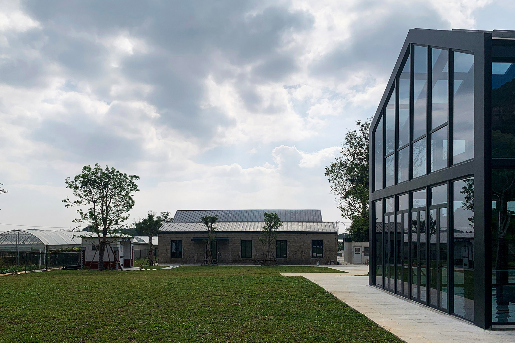 Renovation of Sanxiushan Zhiqing Houses by Yu Architects and SRCDC - 谷德设计网